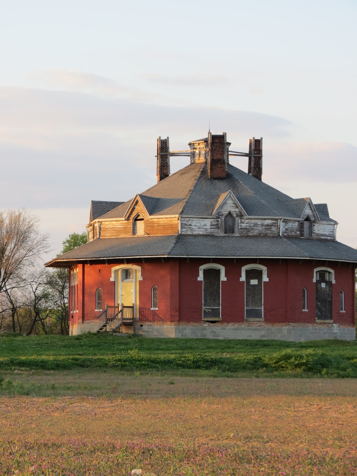 Take Me Home Country Roads: The Circleville Round House