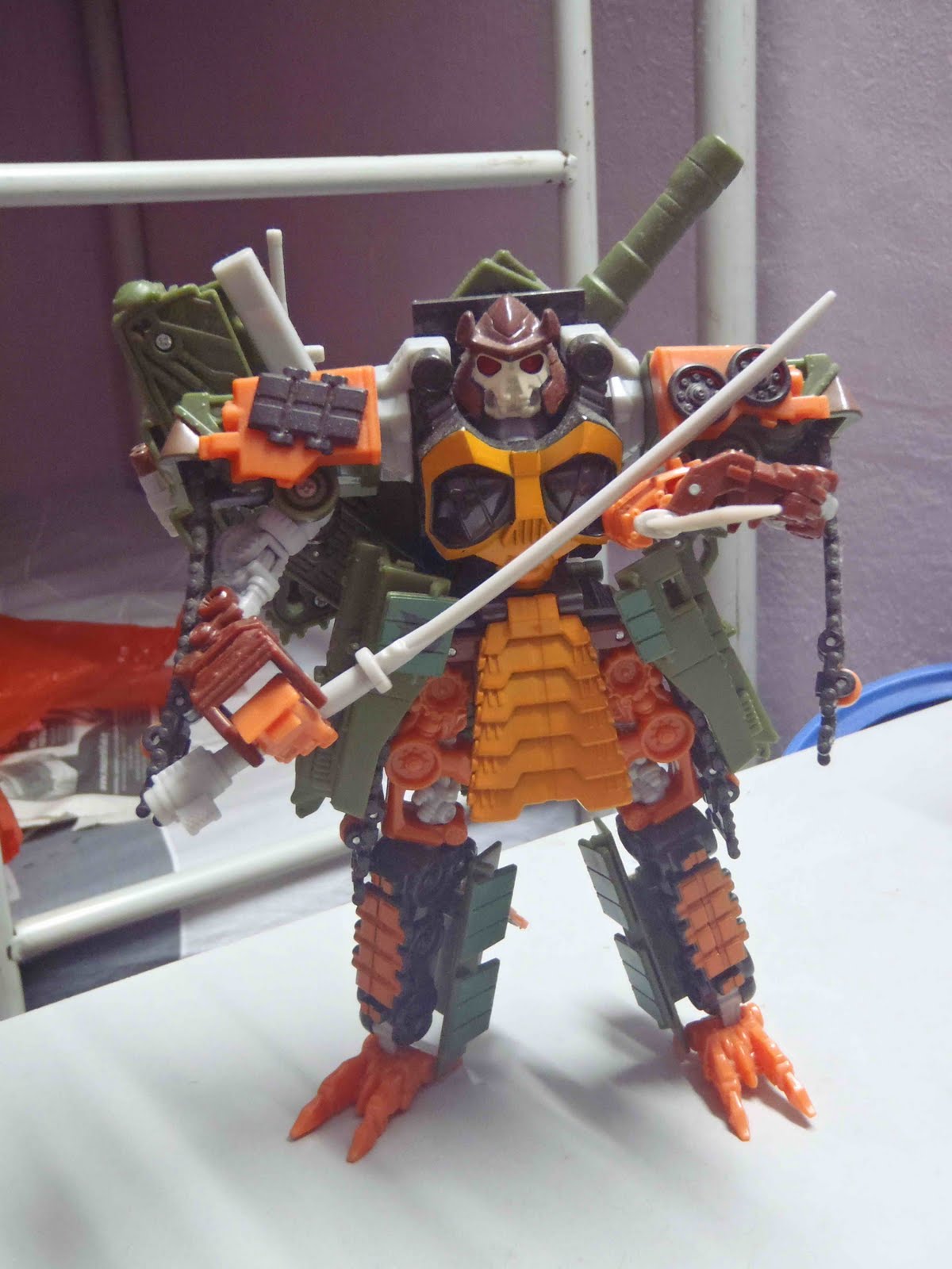 New Planet Cybertron: Transformers Review: ROTF Voyager-class Bludgeon