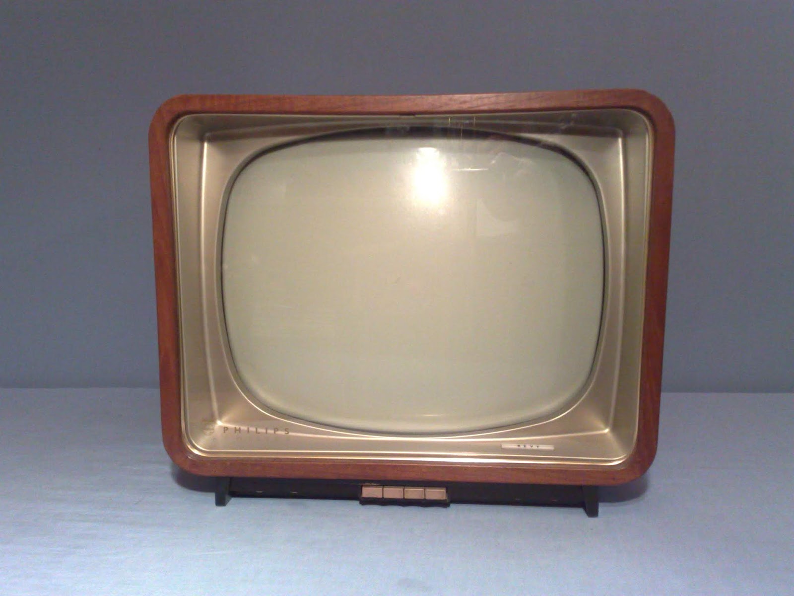 TOM's TECH TOYS: PHILIPS TV VINTAGE