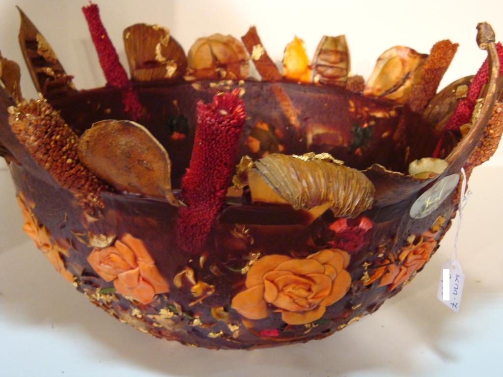 ΚΕΡΙΑ ΧΕΙΡΟΠΟΙΗΤΑ .......... CANDLES HAND MADE: Κεριά με διάφορα υλικά