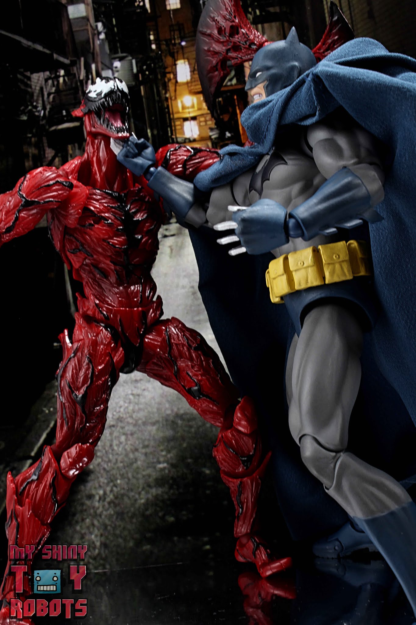 My Shiny Toy Robots: Toybox REVIEW: MAFEX Batman (Batman: Hush)