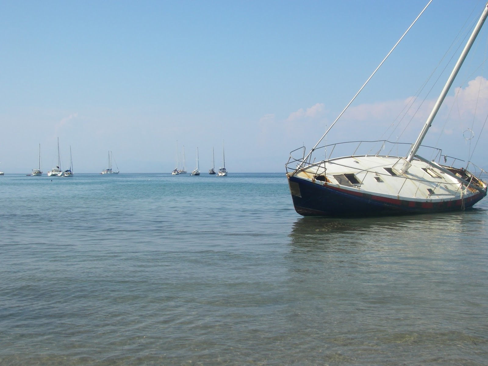 Une belle promenade en voilier à travers la Méditerranée, en famille ...
