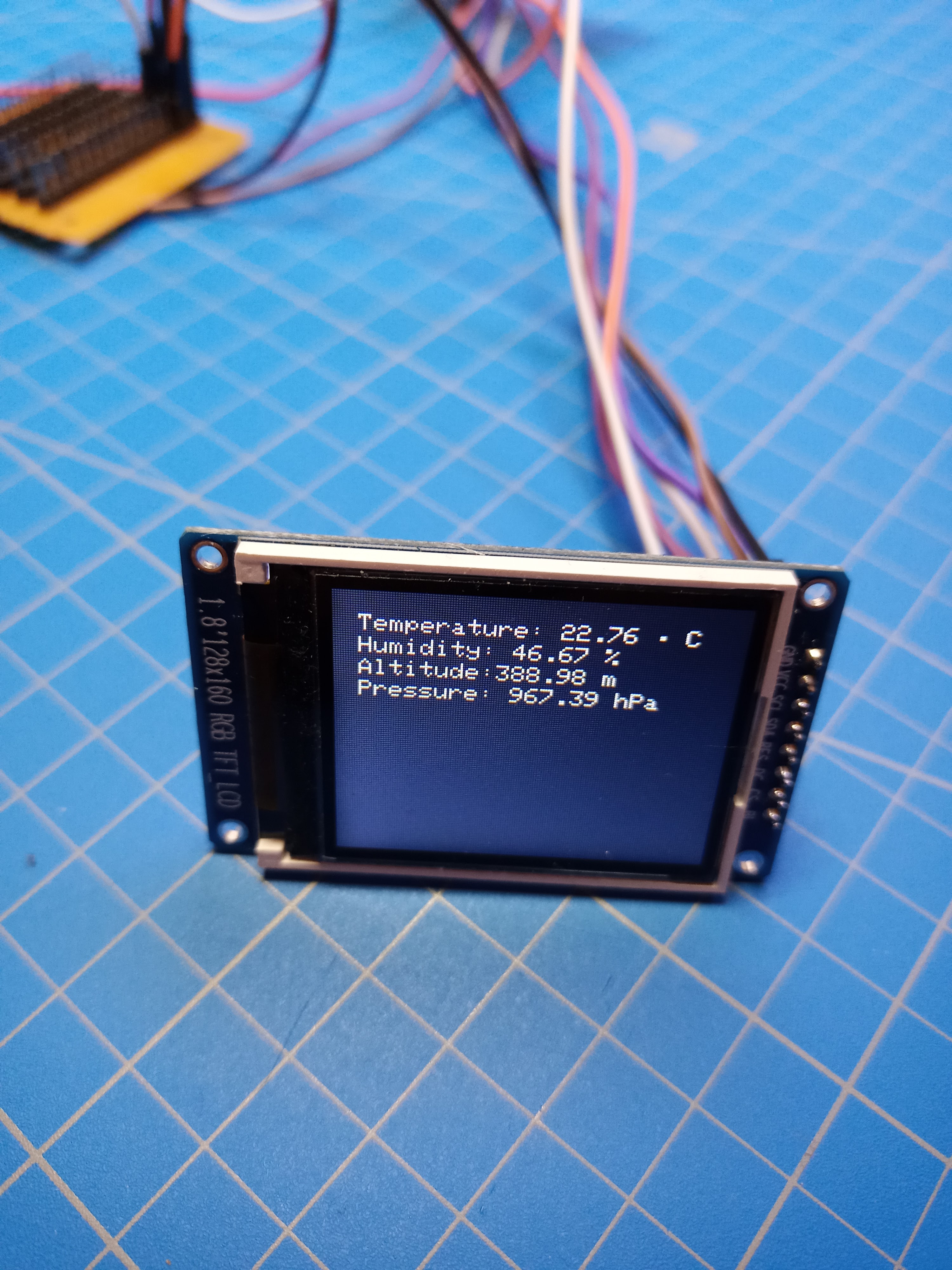 Mini proiect (30) - Conectarea unui senzor de temperatură/umiditate ...