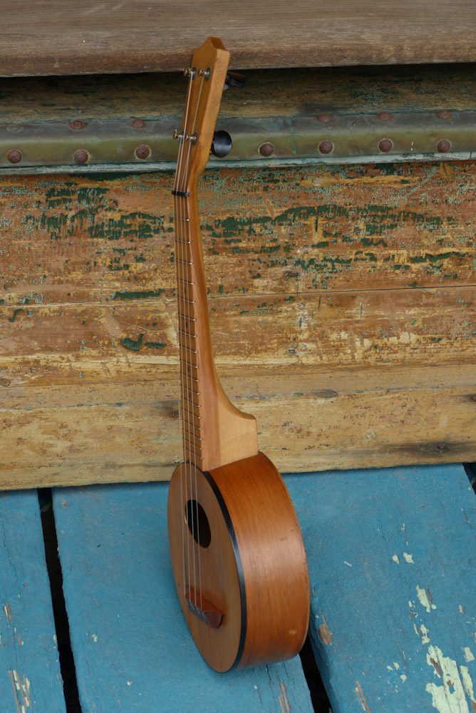 1925 Lyon & Healy Flatback "Camp Uke" Ukulele
