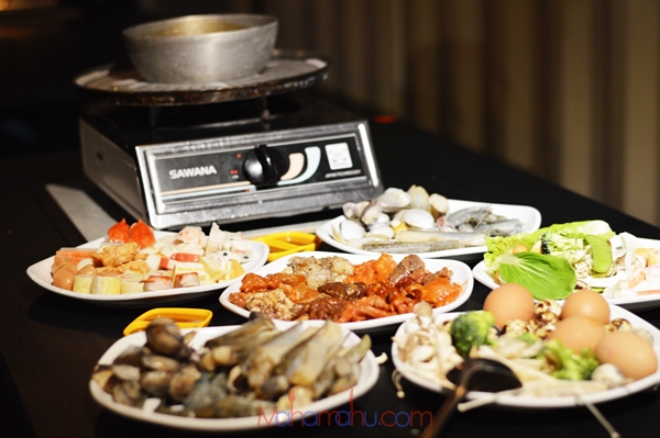 Tempat Makan Makanan Panas Berasap-asap Di ASAP Steamboat & Grill ...