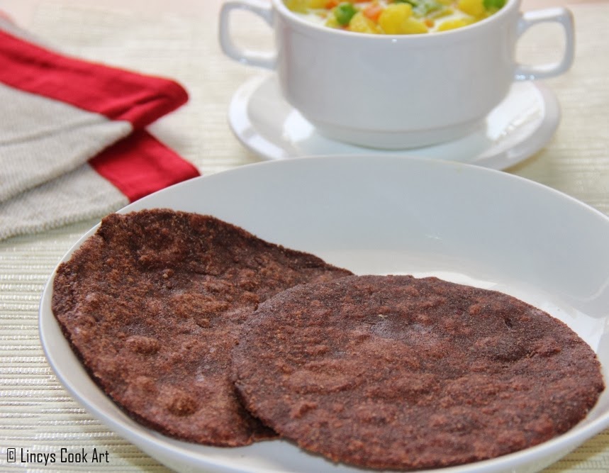 Ragi Chapathi/ Finger Millet Roti/ Ragi Roti/ Koovaragu Chapathi ...