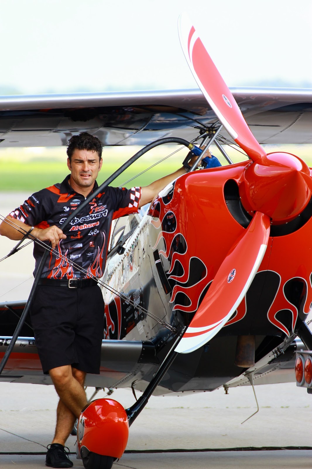 The Aero Experience: Skip Stewart Brings Aggressive Aerobatic Style to ...