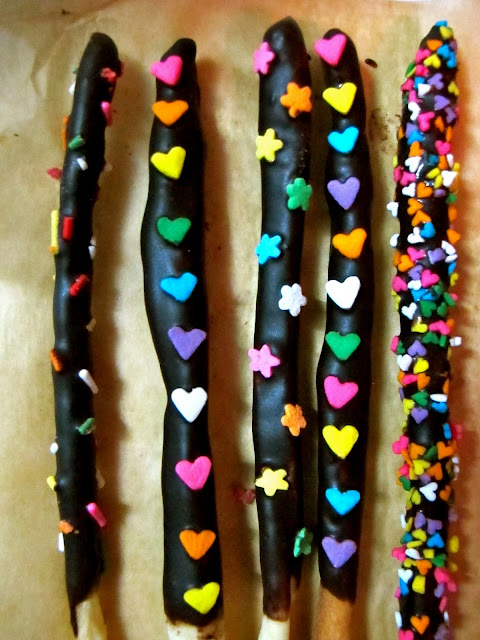 Knifing Forking Spooning: Homemade Pepero/Pocky Sticks