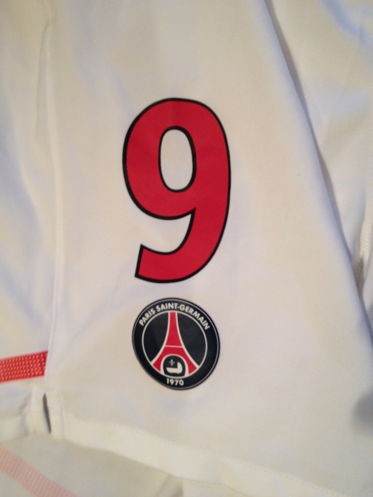 IL PICCOLO MUSEO DEL CALCIO: Pantaloncino numero 9 del PSG