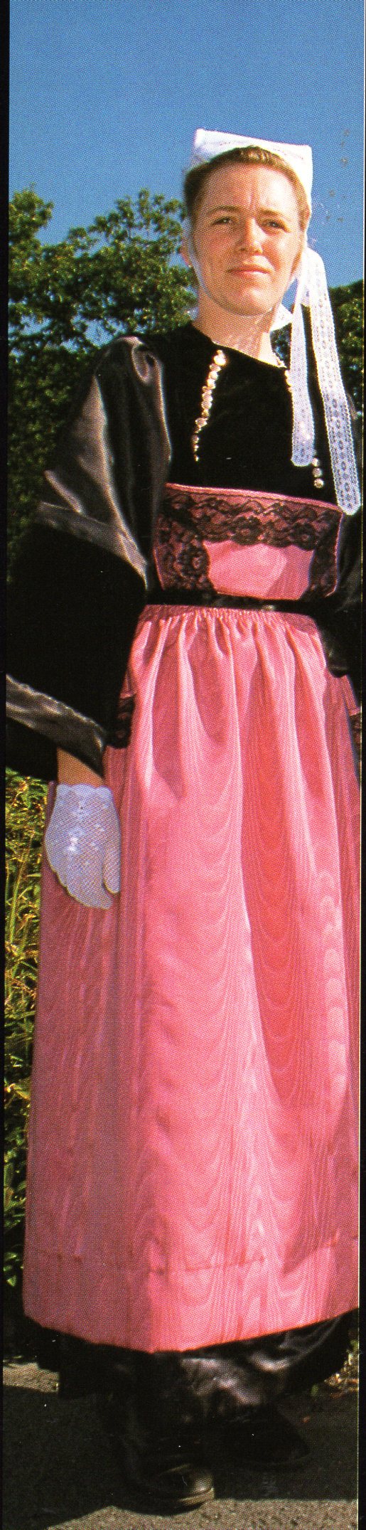 FolkCostume&Embroidery: A Closer view of Breton Costume, Part 4: Breton ...