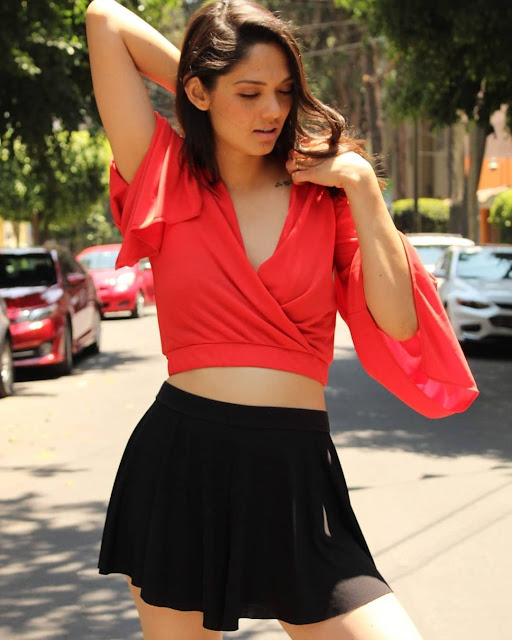 El Templo de Onán: Daniela Binisa la exquisitez hecha mujer