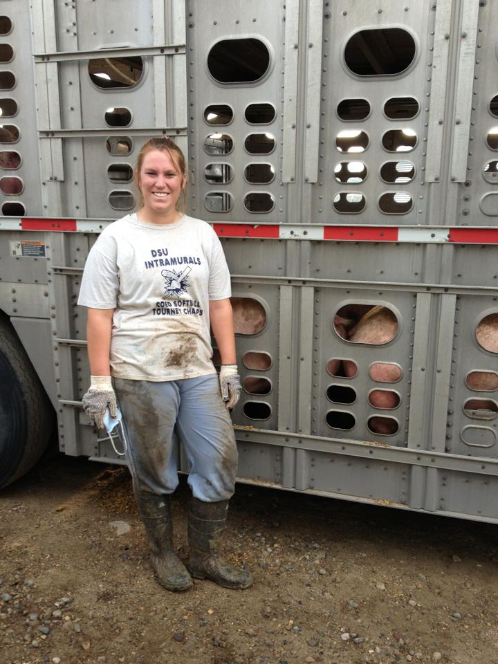 Frazzled Farm Wife: Loading Hogs