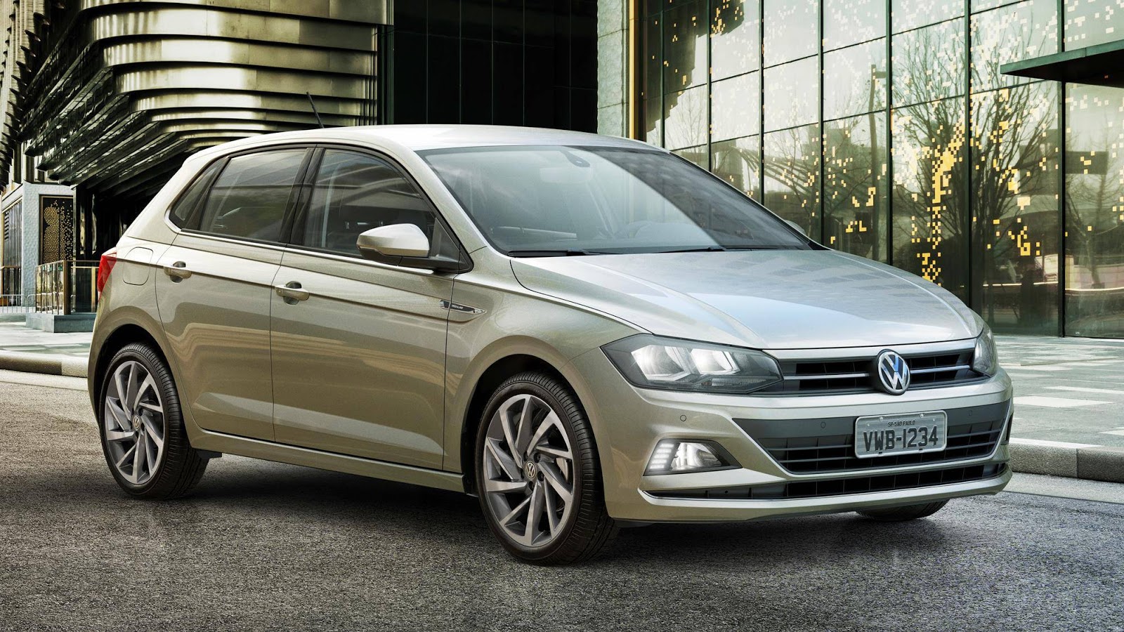 Carro Zero Imposto: Novo Polo Comfortline 200 TSI, uma boa opção para ...