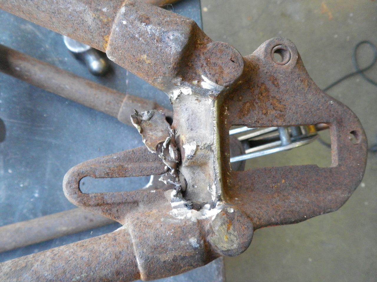 Throwback cycle parts: Vl Frame progress