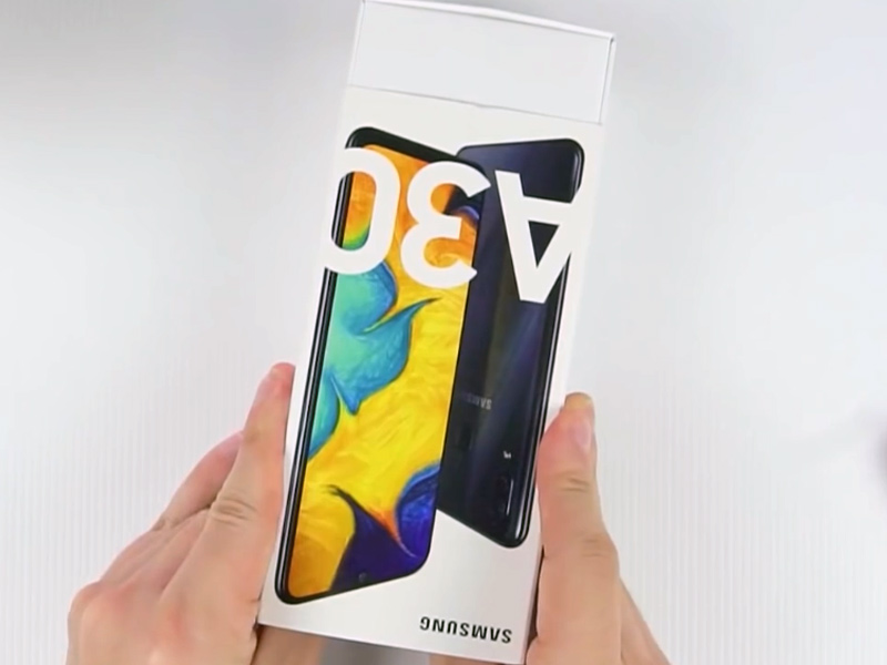 3 Jutaan! Spesifikasi, Unboxing dan Fitur-fitur Unggulan Samsung Galaxy ...