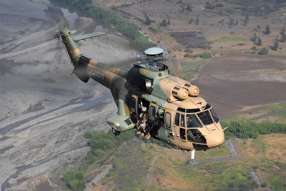 NOTICIAS FFAA CHILE: Airbus Helicopters Entrega el Último H215M al Ejército de Chile