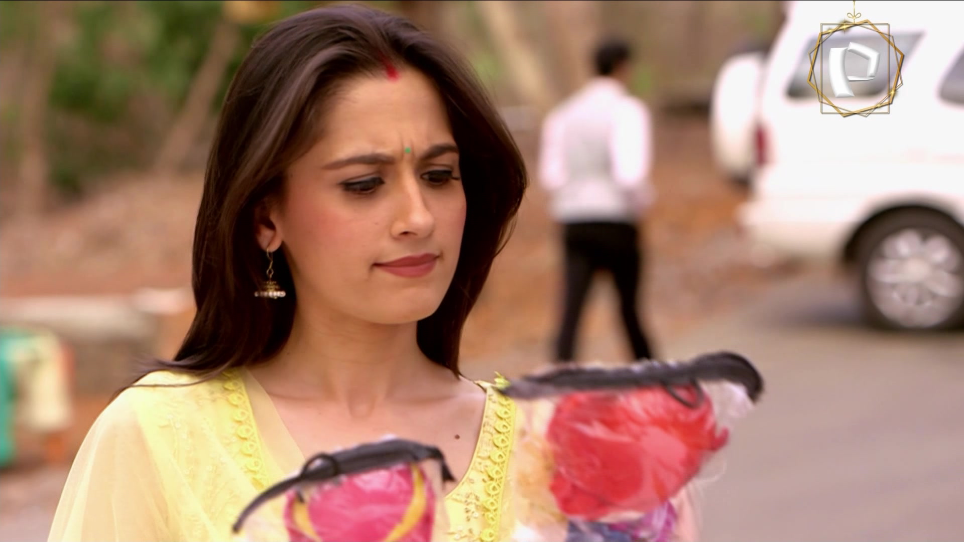 Sanjeeda Sheikh hace su aparición como la nueva Dhaani en "Blanco color ...