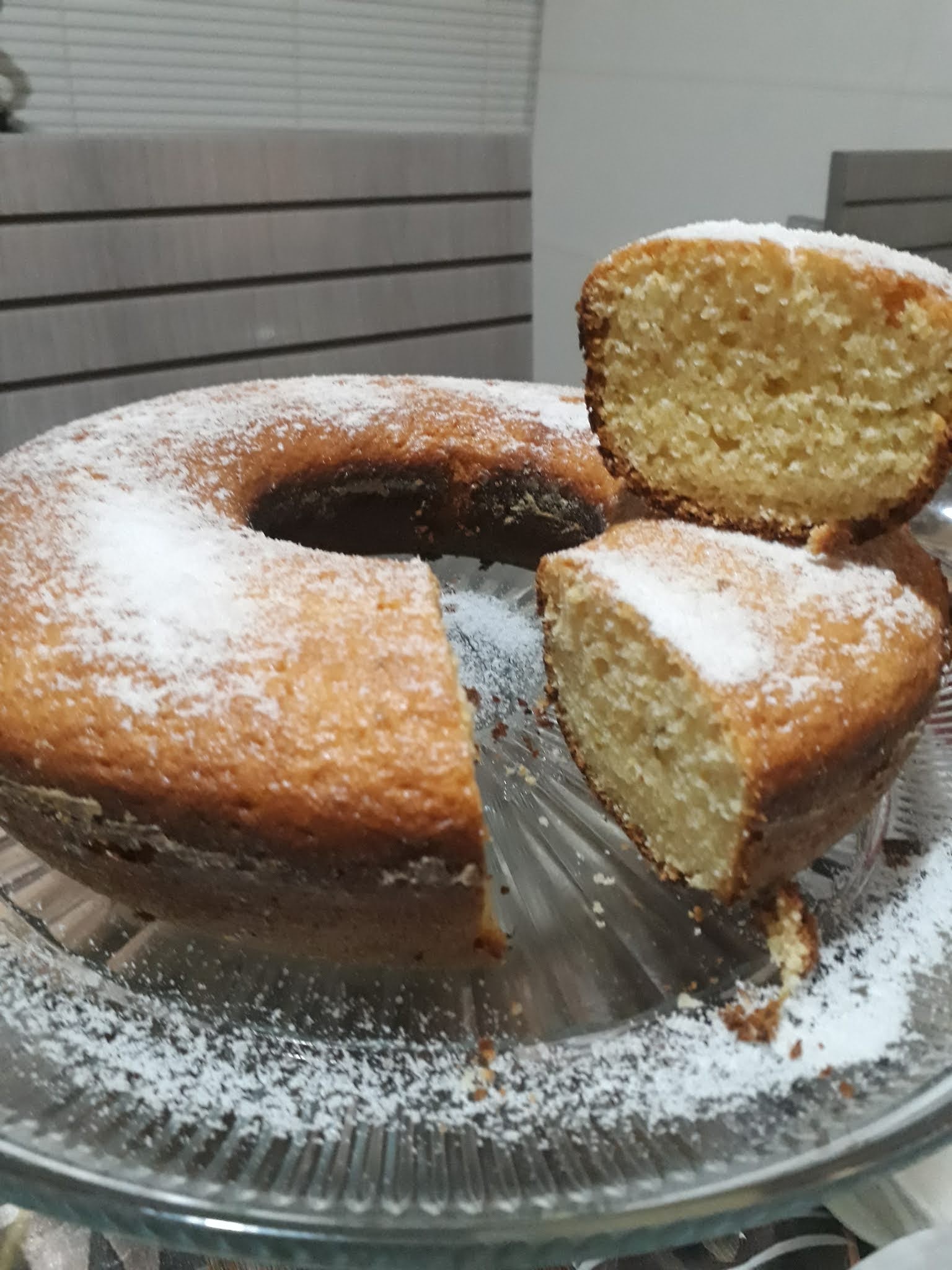 BOLO DONUT DE LIMÃO
