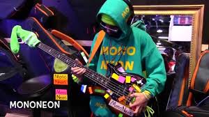 Welcome to Temitayo Ayo's Blog: MonoNeon, A crazy Bassist with socks ...