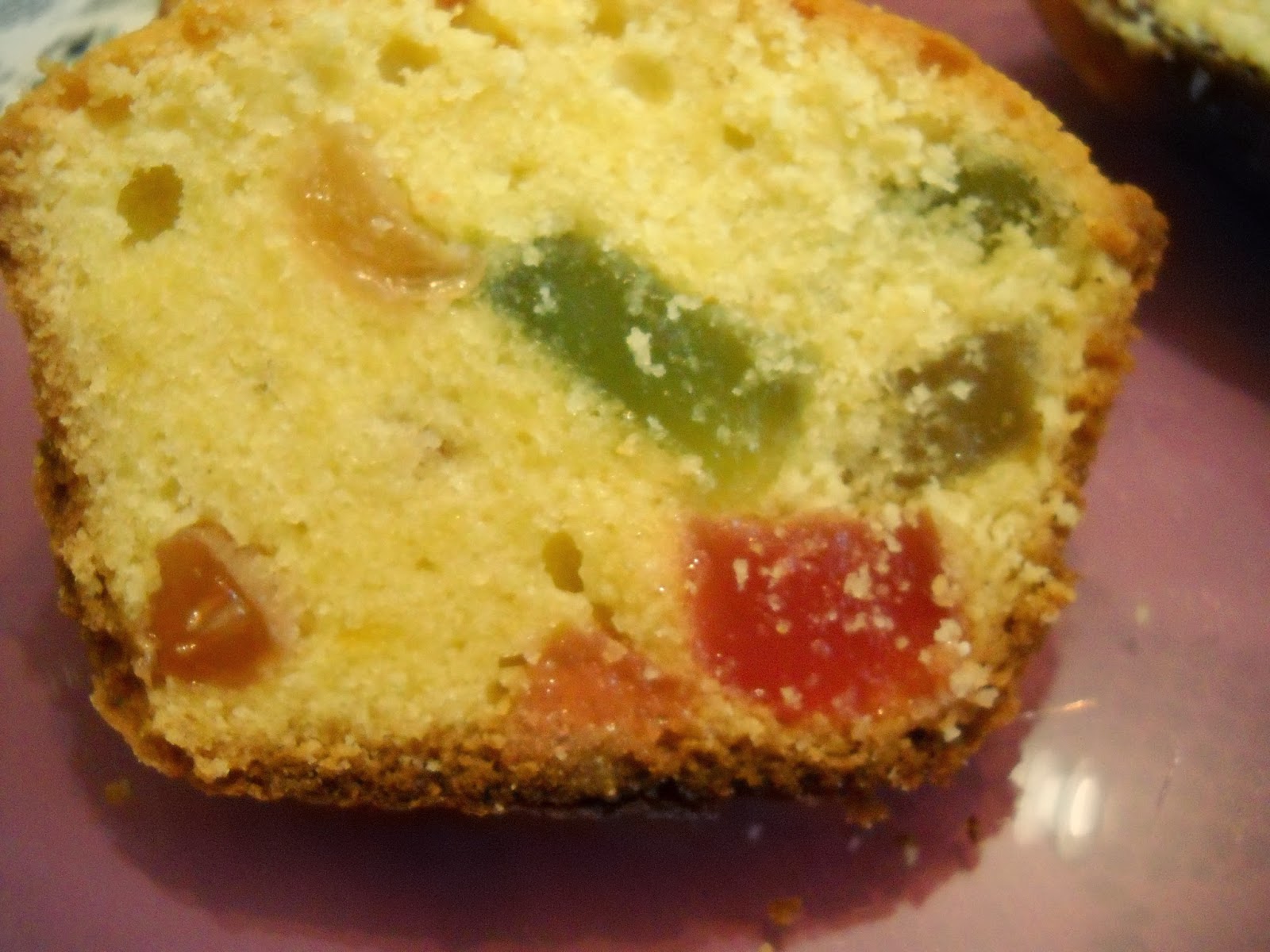 Bucataria mea virtuala: Chec cu stafide si rahat