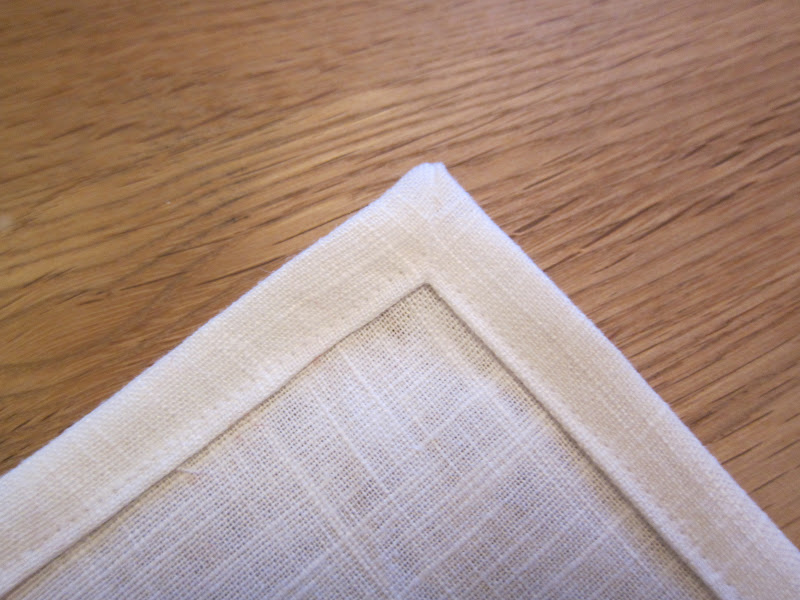 next-stitch: How to make a mitered corner - tutorial