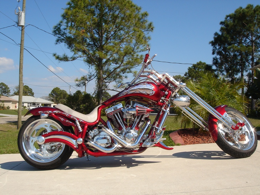 Harley Davidson Motorcycle: Custom Motorcycles