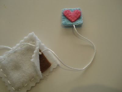 cupcake cutie: FREE FELT FOOD PATTERN: TEA BAGS