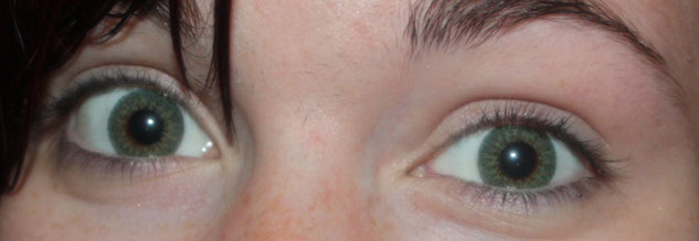 Annamax: Geo Tri Color Green Contacts from Candylens Review