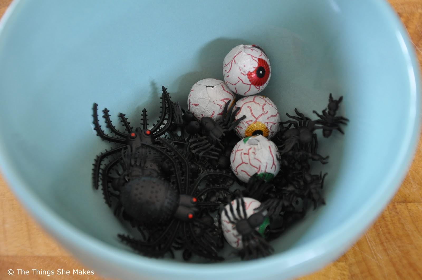 Creepy Crawly Jelly | The Things She Makes