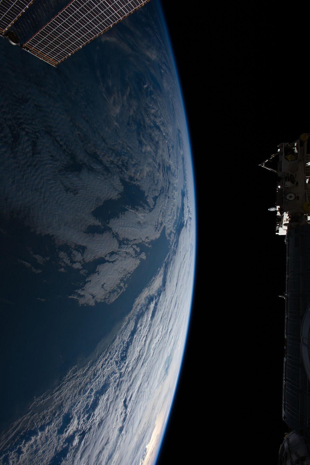 Friends of NASA: Orbital sunrise | International Space Station