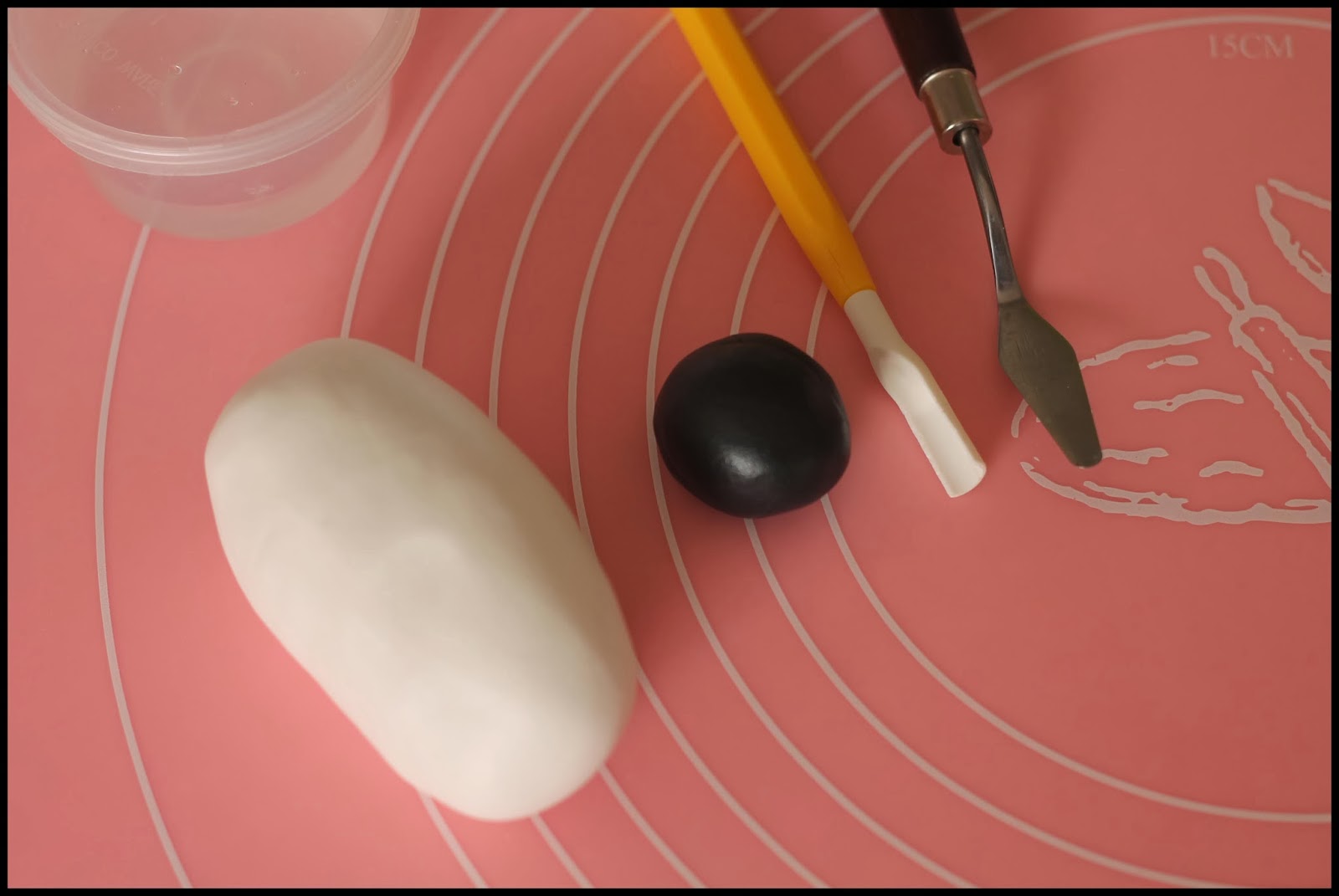 Tea, Cake & Create: Sugar Paste Puppy Tutorial