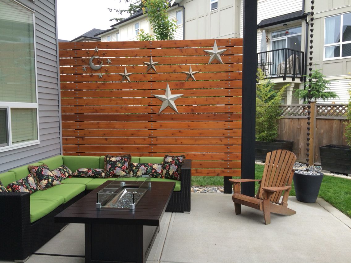 10 Remarkable And Comfortable Design For Outdoor Privacy Wall Ideas 10-remarkable-and-comfortable-design-for-outdoor-privacy-wall-ideas