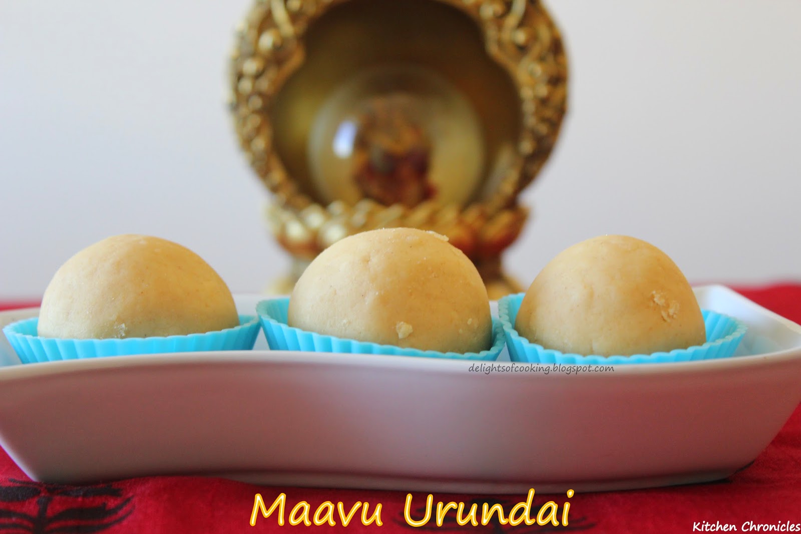 Classic Chettinad Kitchen: Maavu Urundai / Moong Dhal Laddoo