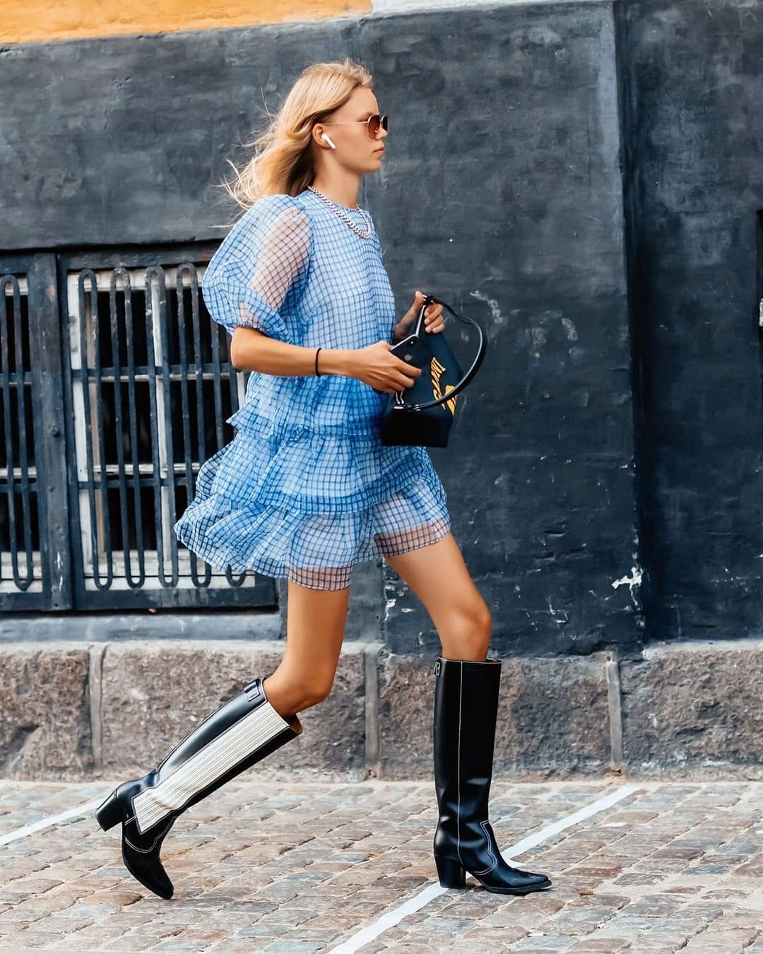 25 Blue chic outfits ideas to try | Melody Jacob