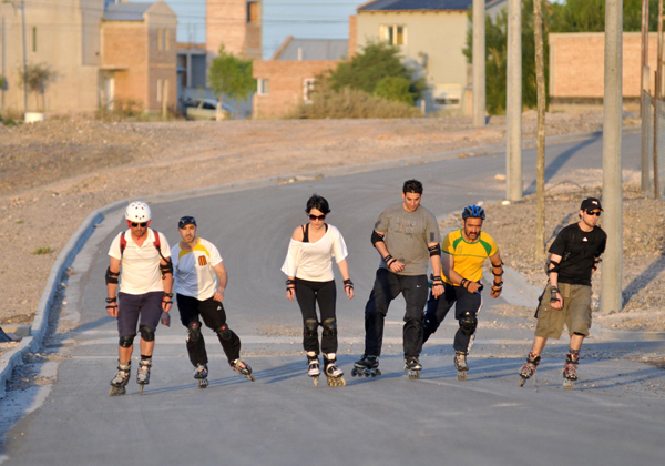 REEDUCACIÓN POSTURAL Y DE MOVIMIENTO : A RODAR, A RODAR, Y A ESTIRAR...