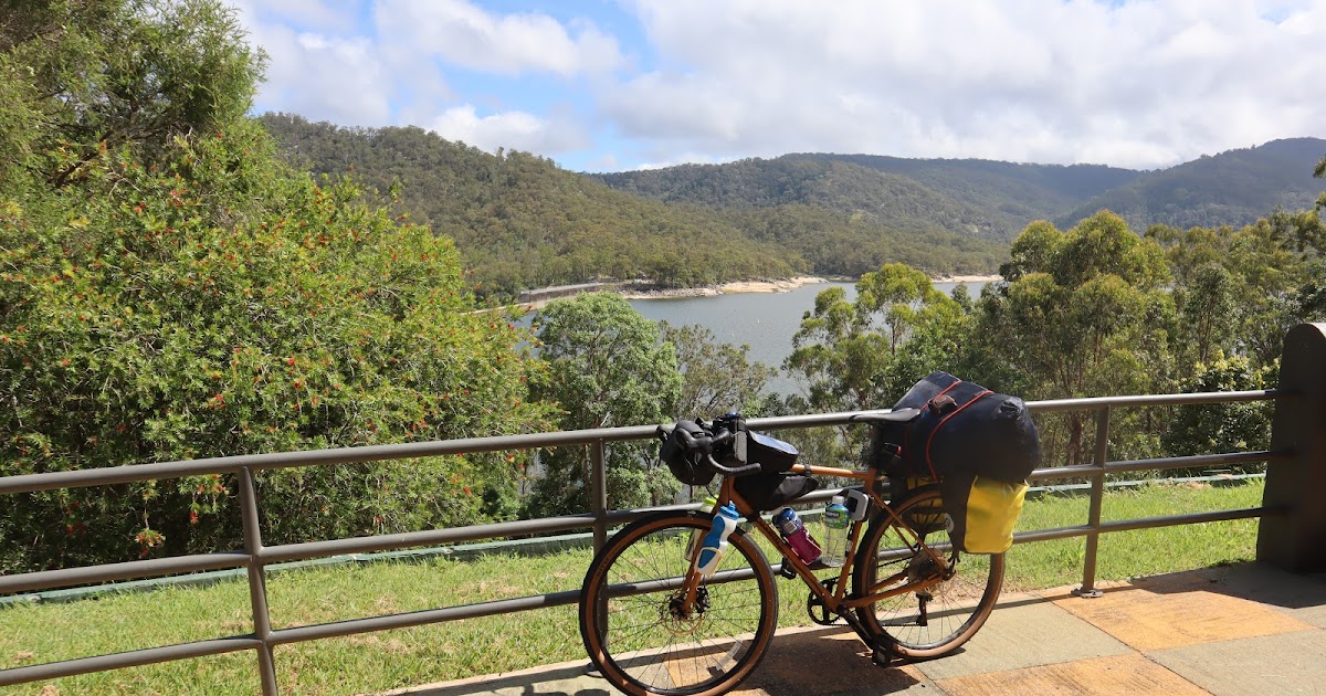 Chris's Bicycle Touring and Other Travel Adventures.: Around Lake Tinaroo