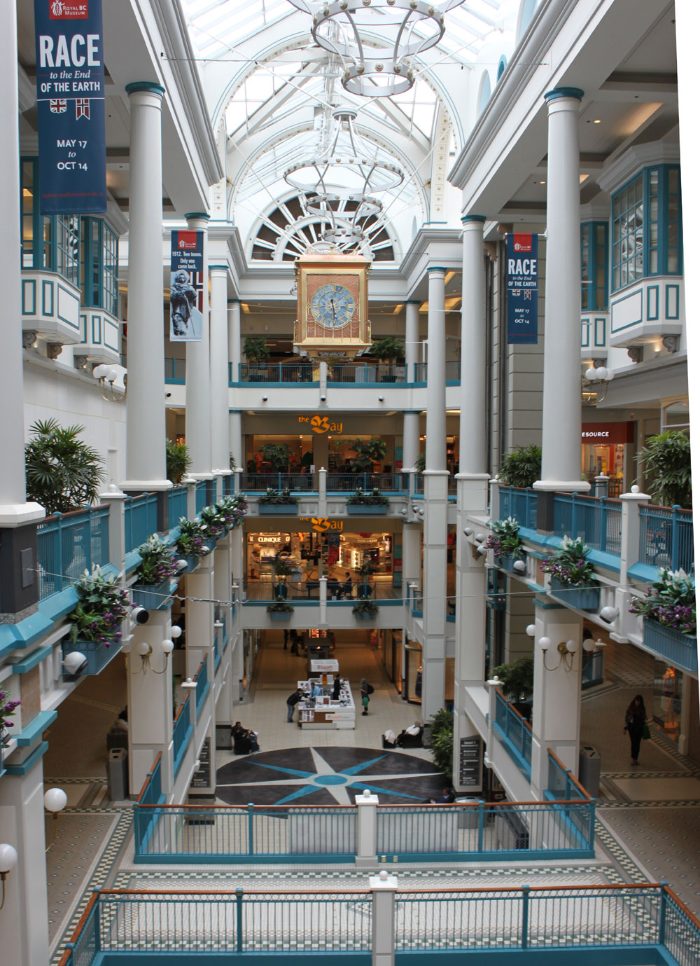 Vancouver Island Travel & Tourism: Tour of the Bay Centre