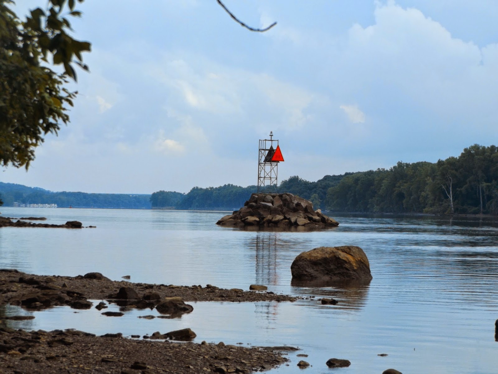 Walking Man 24 7: Both Sides of the Hudson(Papscanee Island and Moh-He ...