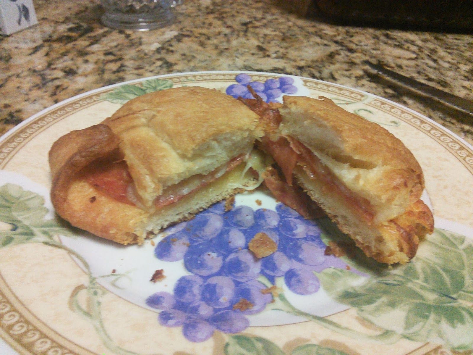 Hot Southern Mess: Pronto Pizza Puffs