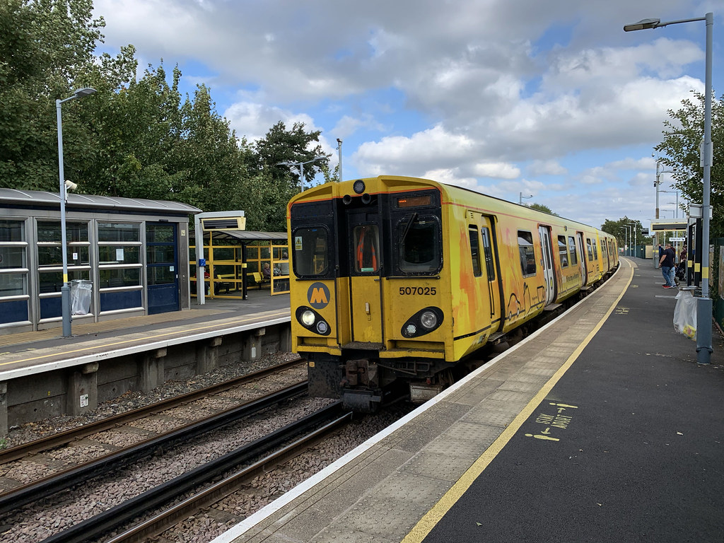 Calling at... British railway stations: Bootle New Strand (BNW)