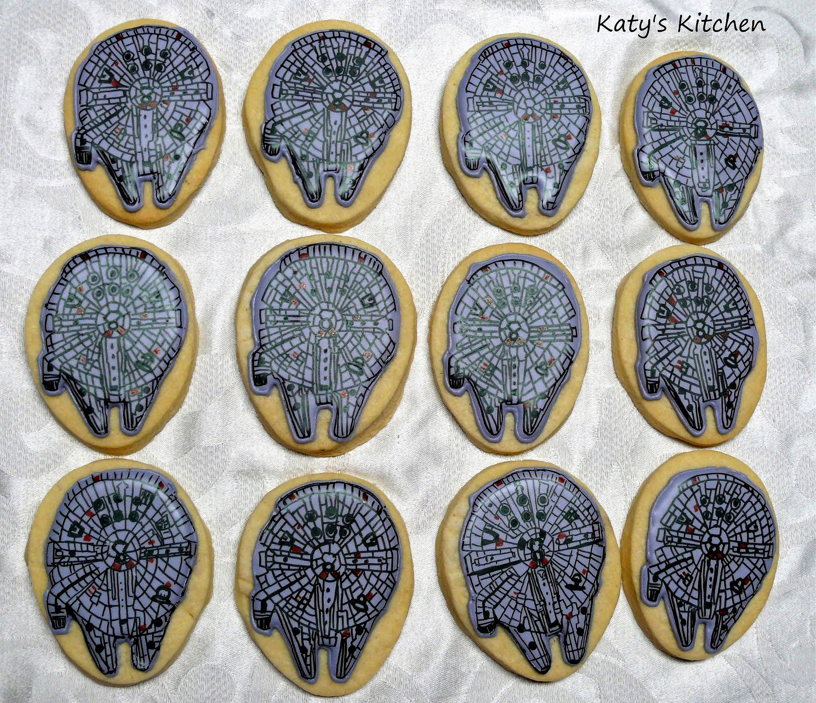 Katy's Kitchen: Star Wars Millennium Falcon Cookies
