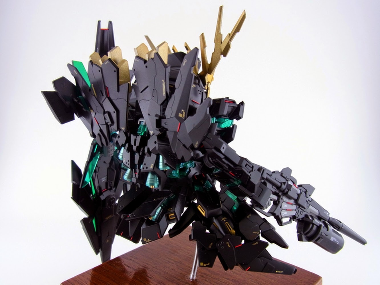 Custom Build: SD x HG Banshee Norn