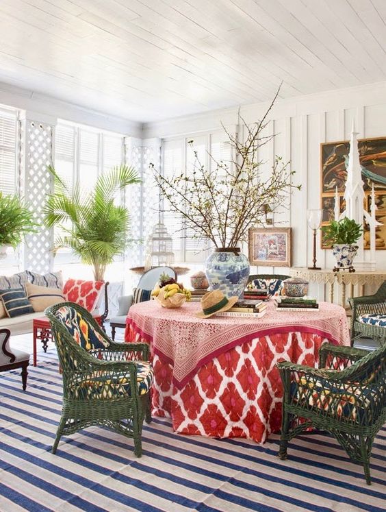 Tablecloths: Yay or Nay for Home Staging? | DIY Home Staging Tips