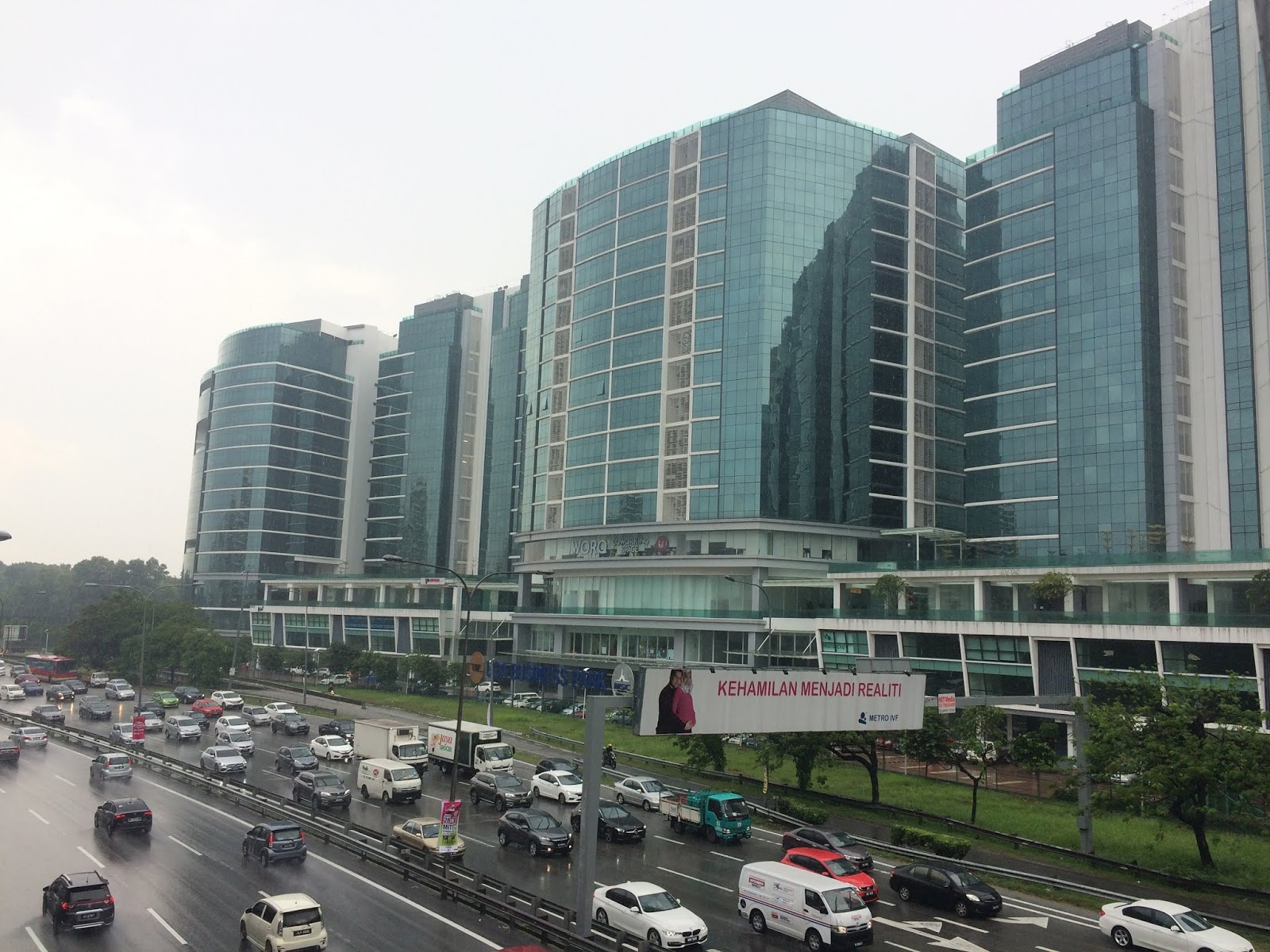 Kuala Lumpur Walk Pics : LRT Subang Jaya Station