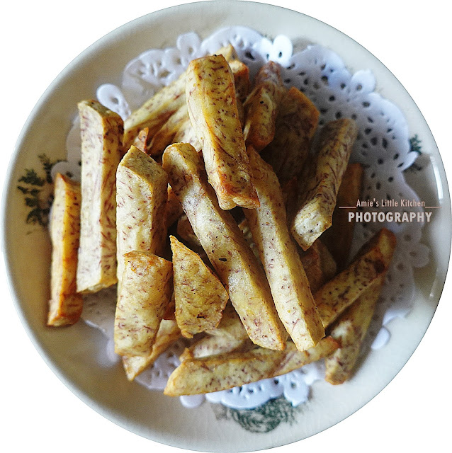 Sepiring Keladi Cina Goreng & Secawan Kopi Panas - Amie's Little Kitchen