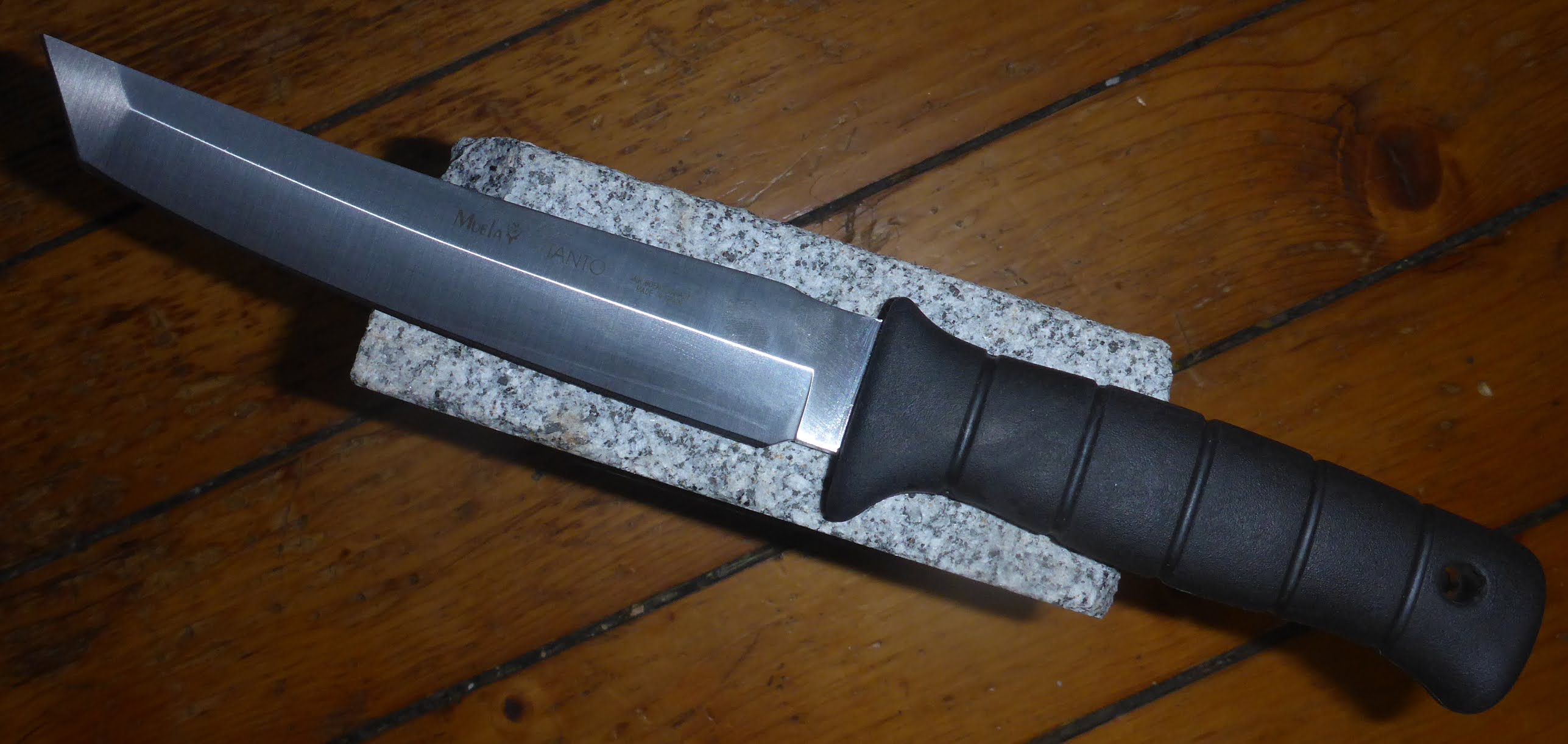 Hardcore Knives and tools for Wilderness Camping: Muela Tanto 19W A ...