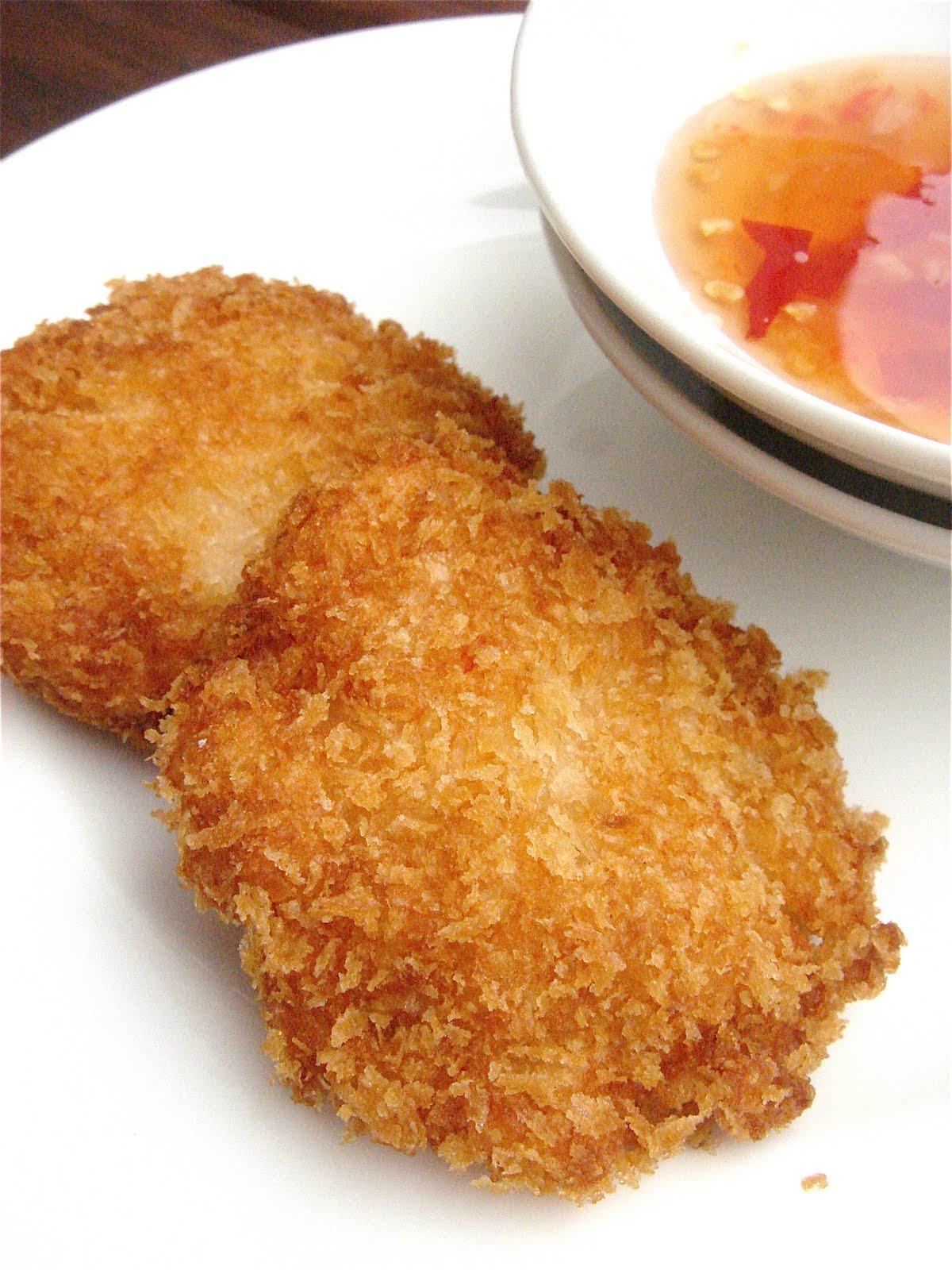 East meets West: Fried Thai Prawn Cakes (Tod Mun Goong) with Sweet ...