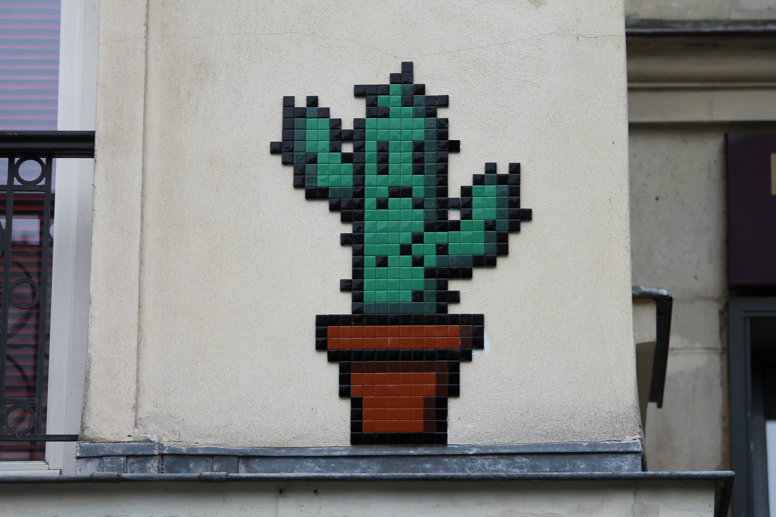 “PA_1160”, a new invasion by Invader in Paris, France – StreetArtNews