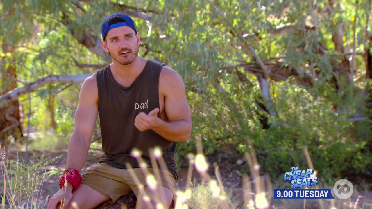 ausCAPS: Simon Mee shirtless in Australian Survivor: Brains v Brawn 8 ...