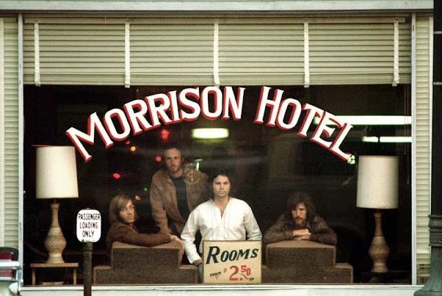30 Rare Behind the Scenes Photographs From the Morrison Hotel's Album ...